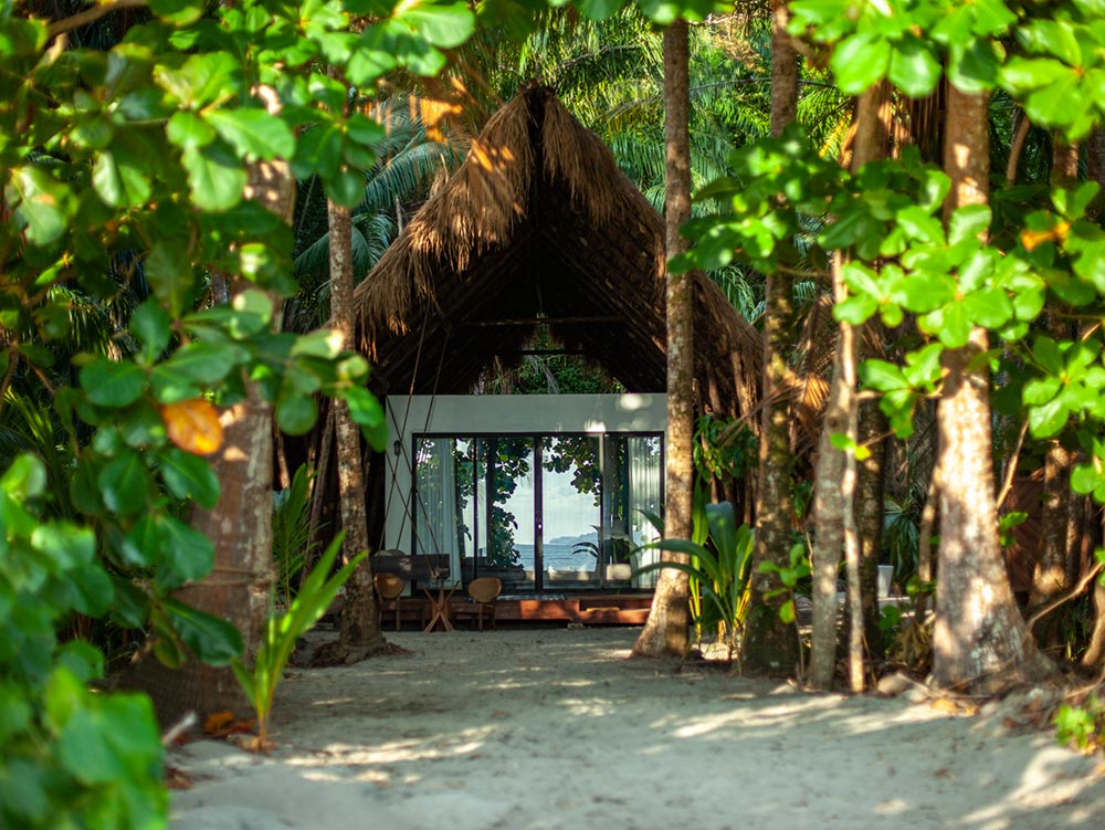 Hotel Isla Palenque 🌿 sostenibilidad y exclusividad frente al Pacífico